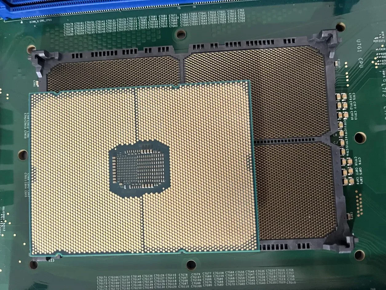Lộ ảnh socket 'khủng long' LGA 9324 cho chip Intel Xeon Diamond Rapids ...