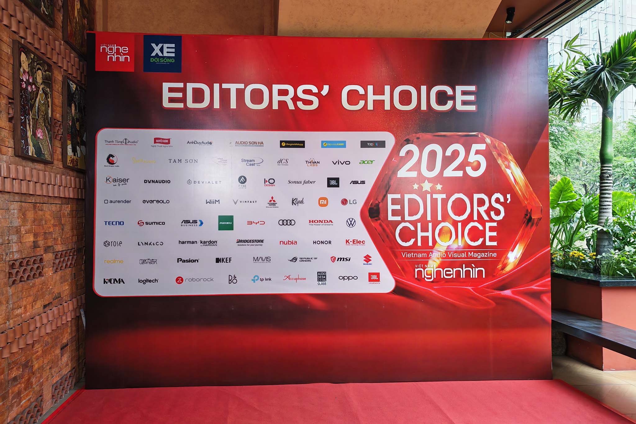 Editors' Choice 2025 - Định hình lại thước đo công nghệ | migovi
